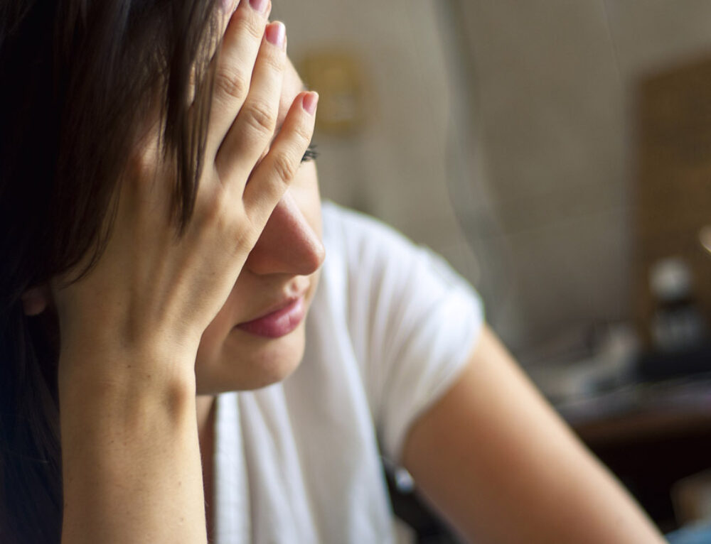 Head Tightness Explained: Common Causes and When to Worry